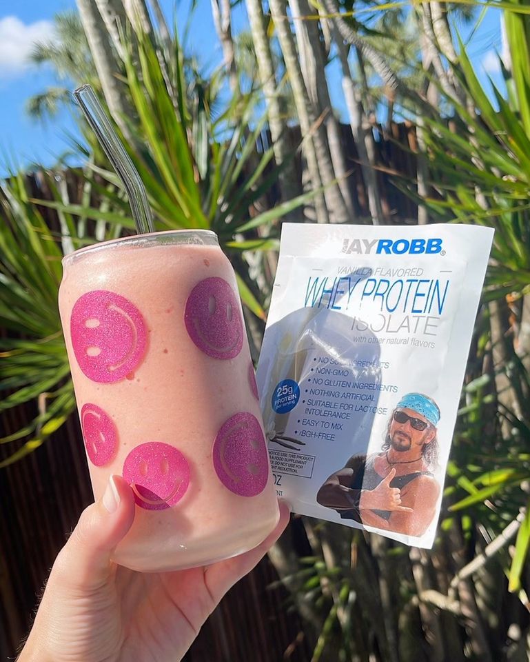 Strawberry Banana Blast Shake - Jay Robb Protein